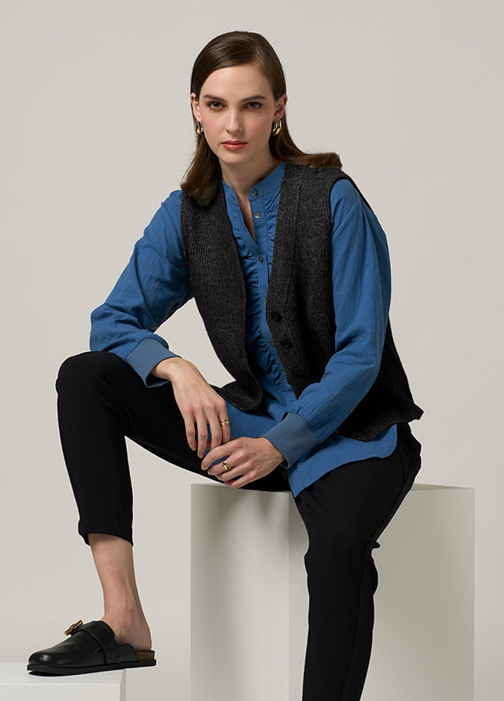 Madly Sweetly Navigator Vest - Black – ROSSELLINI + SHINE