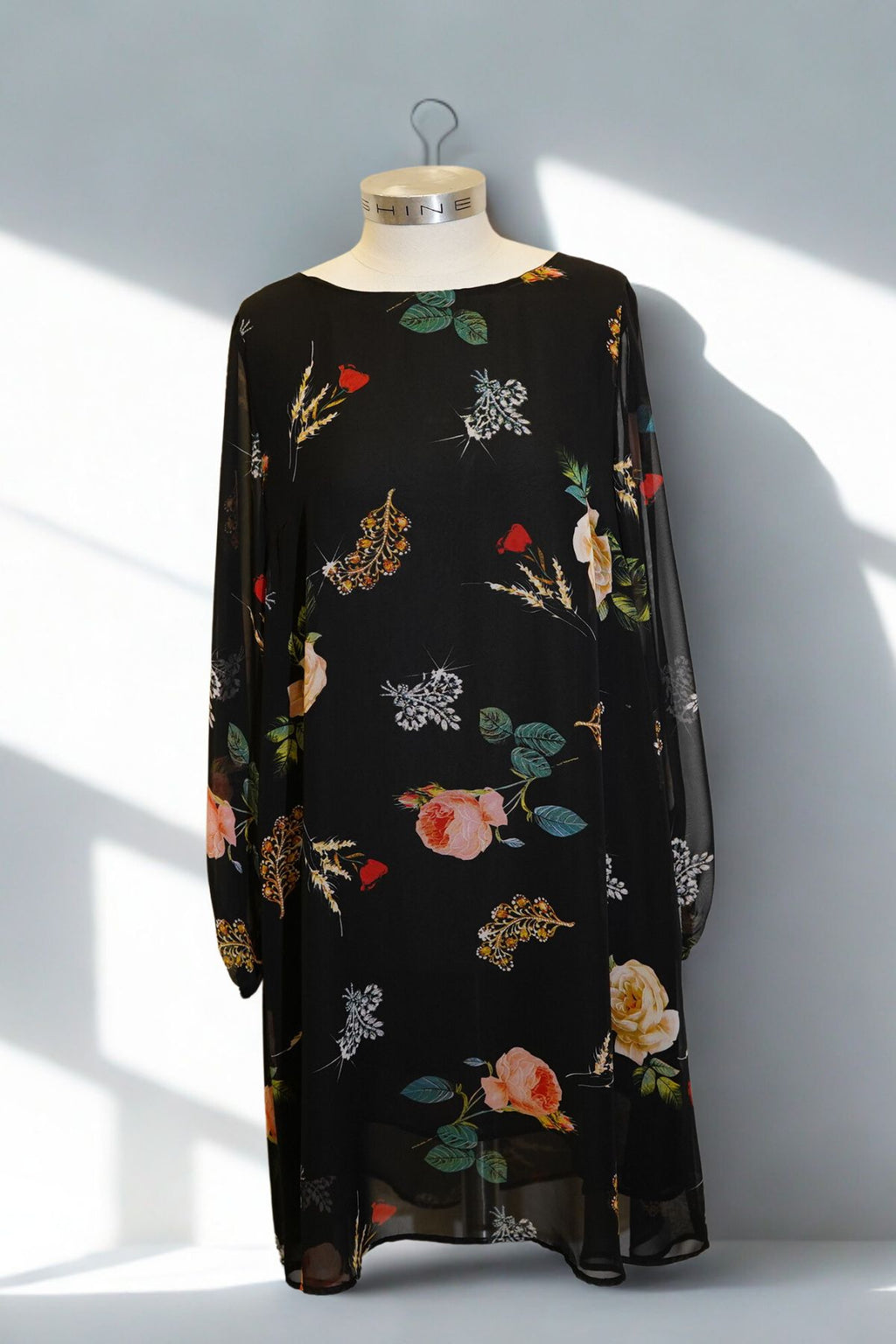 Toby Shilo Dress – ROSSELLINI + SHINE