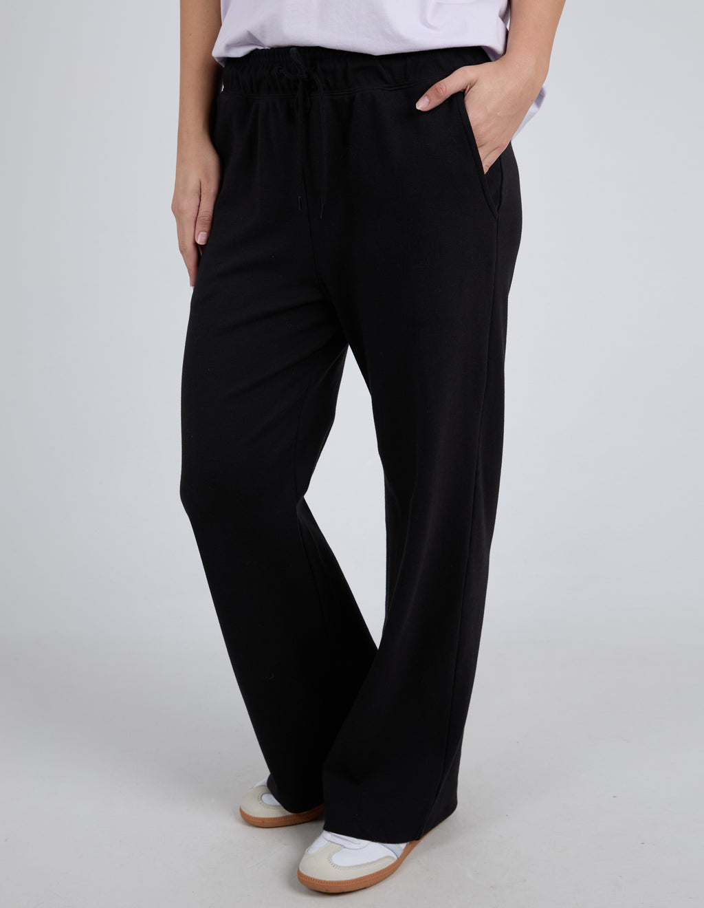 Foxwood Phoenix Track Pant - Black – ROSSELLINI + SHINE