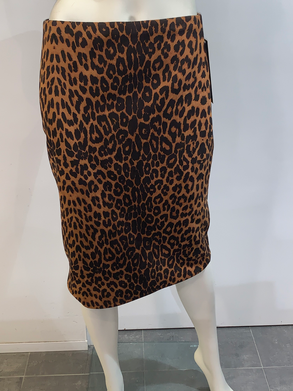 David Pond Skinny Skirt - Skin – ROSSELLINI + SHINE